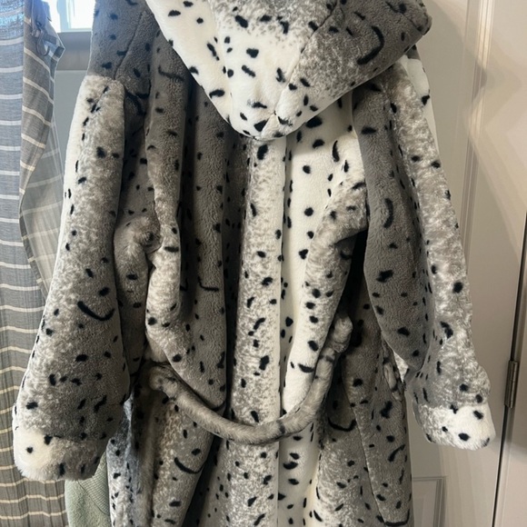 Minky Couture | Intimates & Sleepwear | Minky Couture Luxurious Faux ...